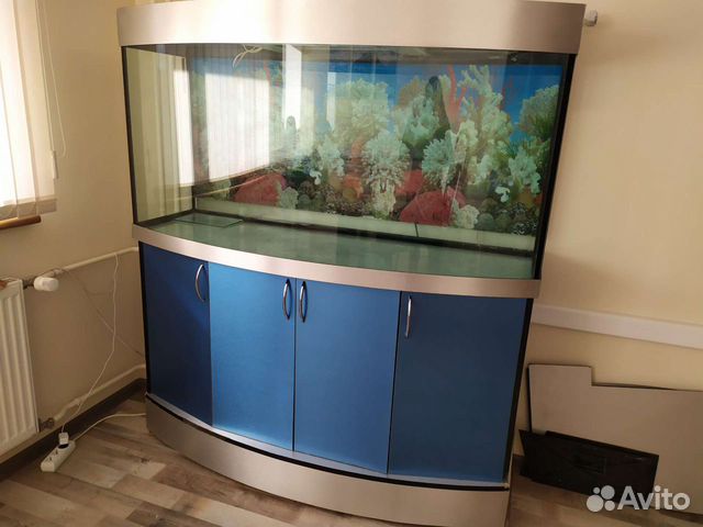 Морской аквариум с 560л с тумбой